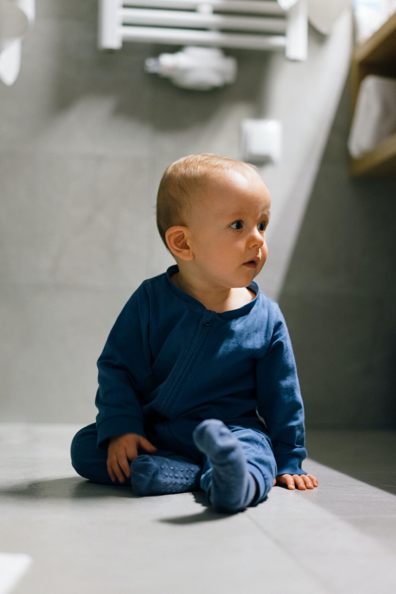 Guiding your budding little sitter - howtotalk.